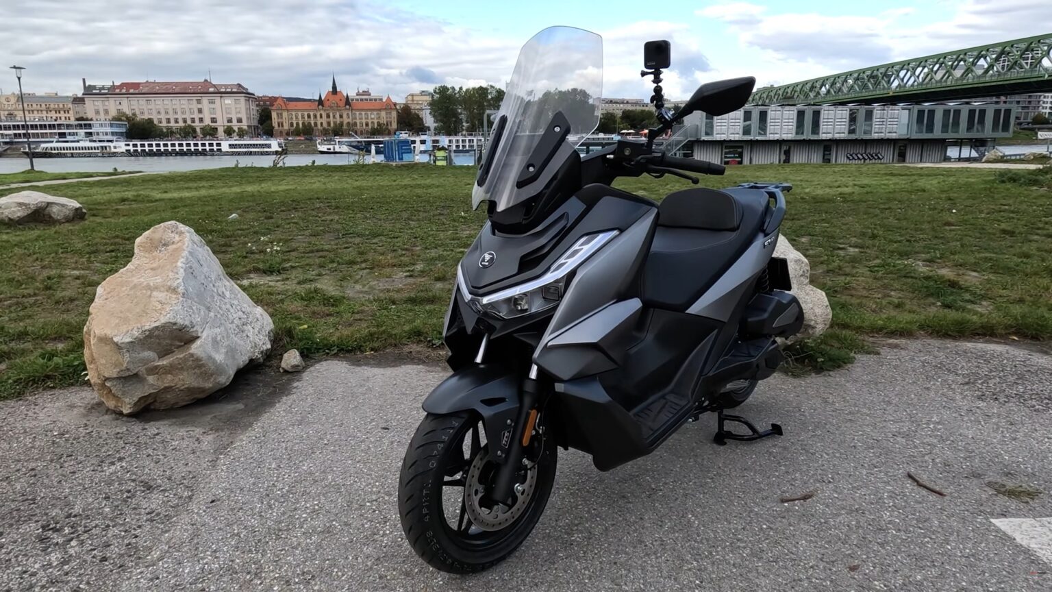 Voge SR250i – veľký malý skúter - motocykel.sk